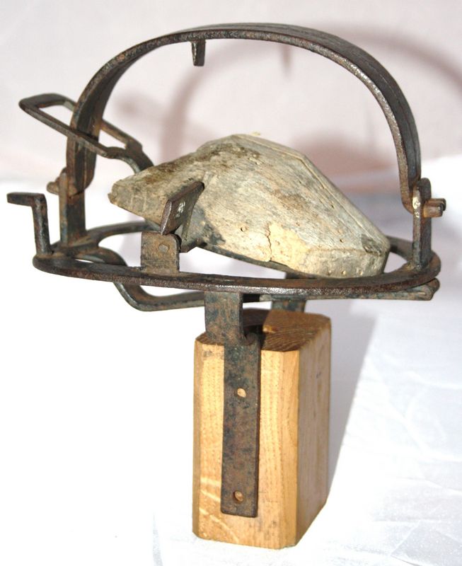 Vintage Traps | Unusual Pole TrapVintage Traps