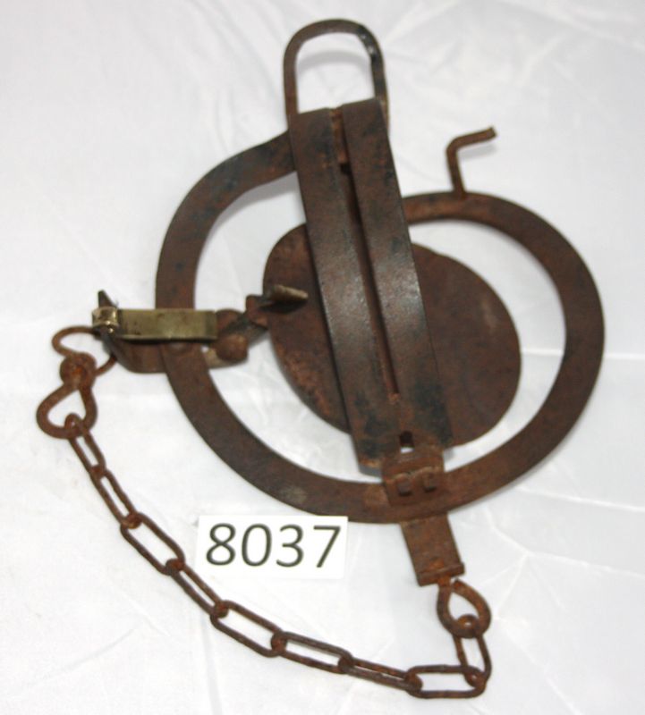 Vintage Traps | Offset Jaw Round TrapVintage Traps