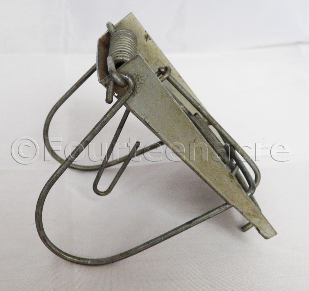 Vintage Traps | Vintage Mole Traps - The Fenn Loop Mole TrapVintage Traps