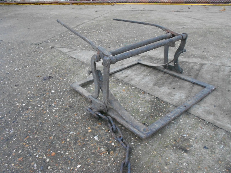 Vintage Traps | A rare humane man trapVintage Traps