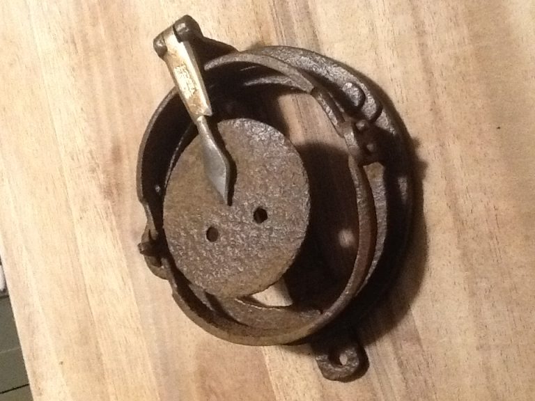 Vintage Traps For sale | 4" H Lanes smooth jaw pole trapVintage Traps